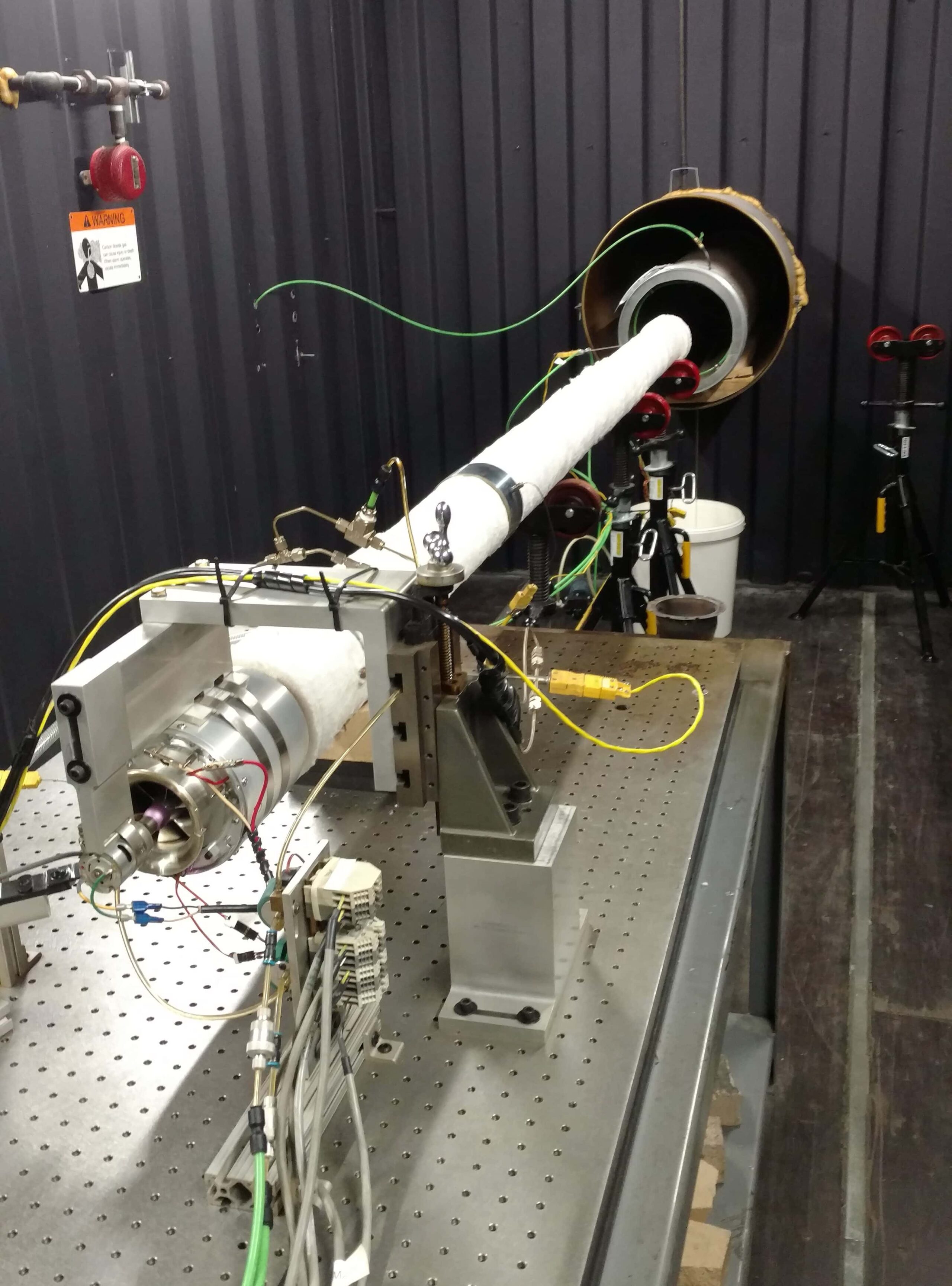 TDI Erosion Rig 1100-1200F test - Test Devices by SCHENCK